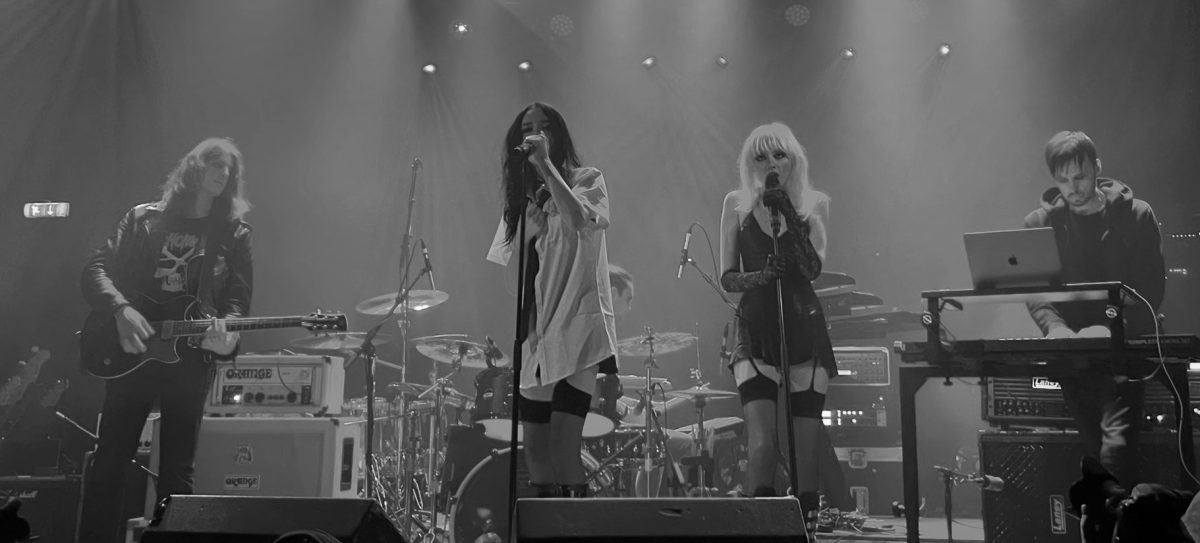 Live Review: Gary Numan marks 1000 shows with 3 sold out nights in ...