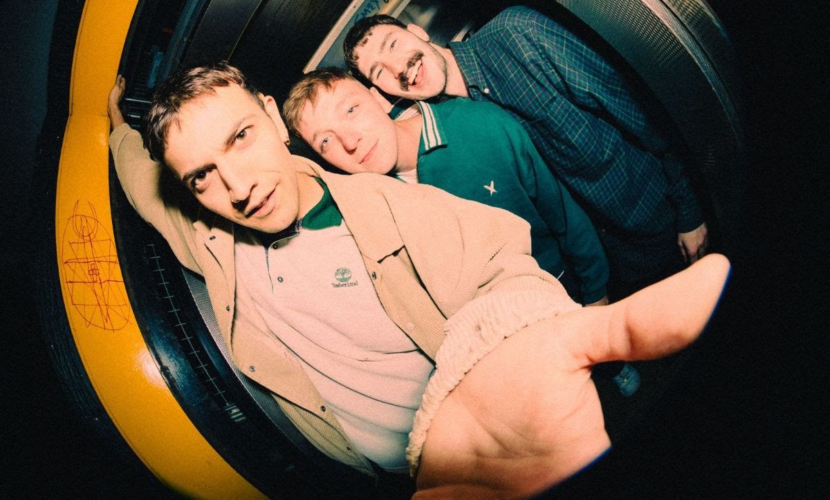 Aerial Salad take aim at the root of all evil | Punktuation!