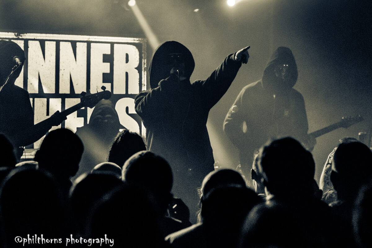 Live review: The Skinner Brothers - a stunning night of mayhem ...