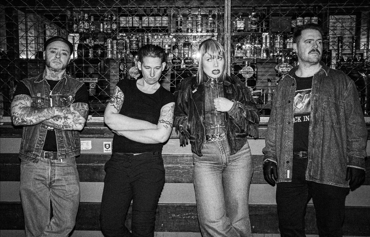 Album review: Split Dogs - ‘Here To Destroy’ | Punktuation!