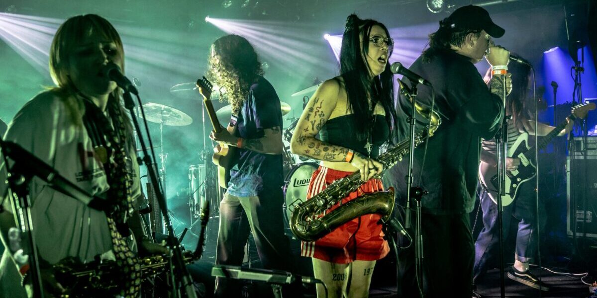 Album review: Knives release debut album ‘Glitter’ | Punktuation!