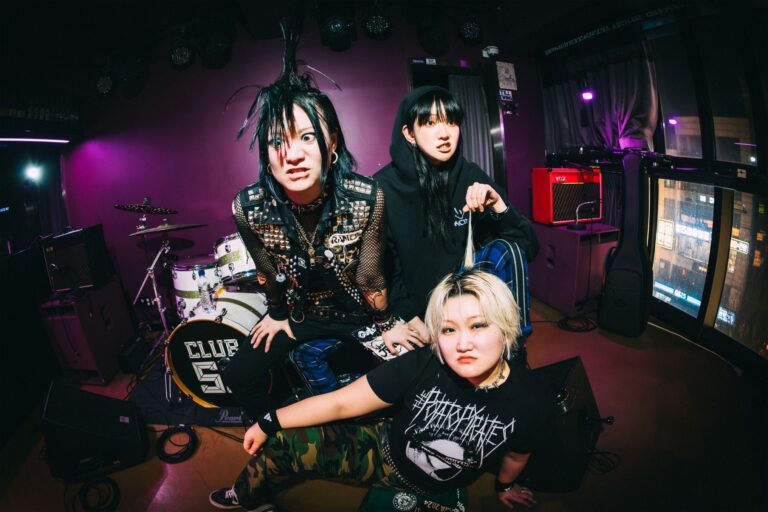 Album Review: South Korean punks Rumkicks 'Hit A Nerve' | Punktuation!